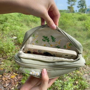 Embroidered Daisy Floral Pouch – Cute Canvas Pencil Case, Makeup Bag ...