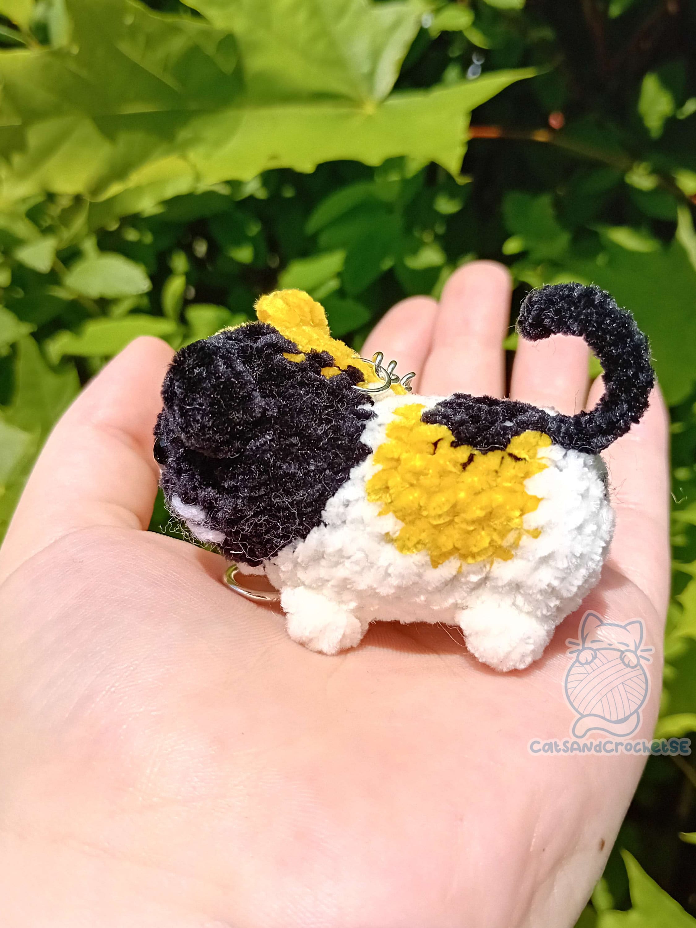 Keychain Crochet Calico Cat, Corgi Dog, Small Plushie, Amigurumi ...