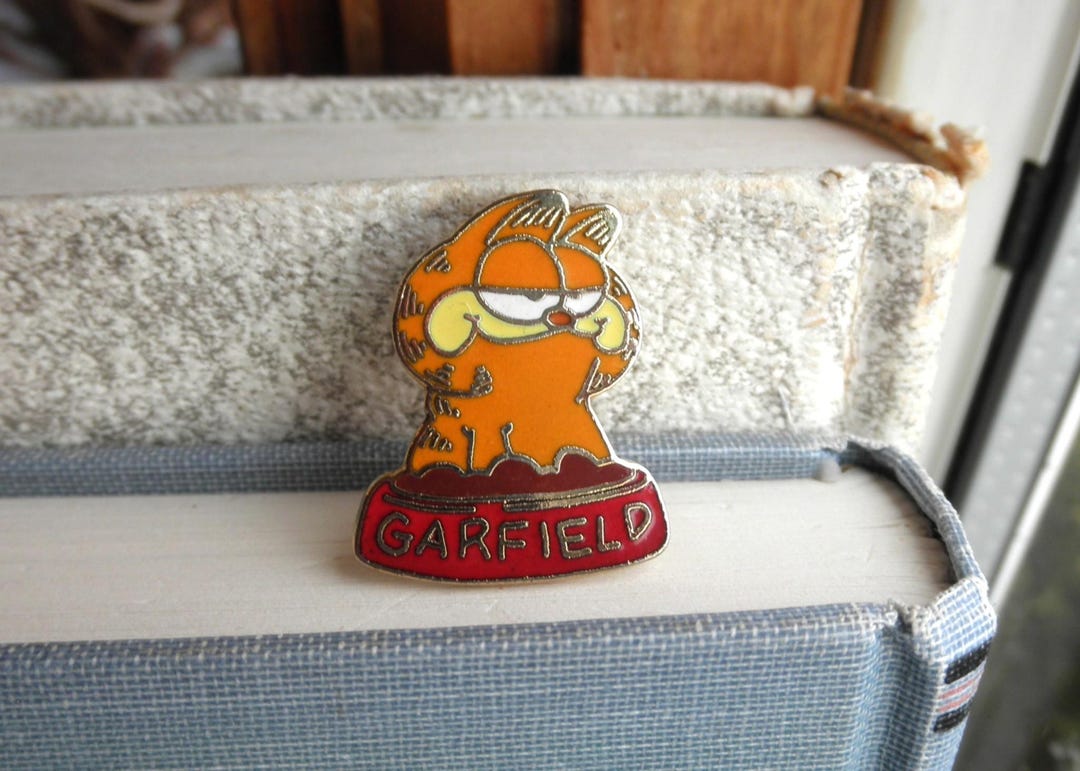 Vintage Garfield Pin - 1980s Enamel / Cloisonne Garfield Head Pin ...