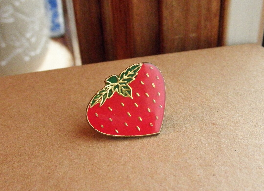 Vintage Strawberry Pin - 1980s Red Enamel / Cloisonne Berry Brooch ...