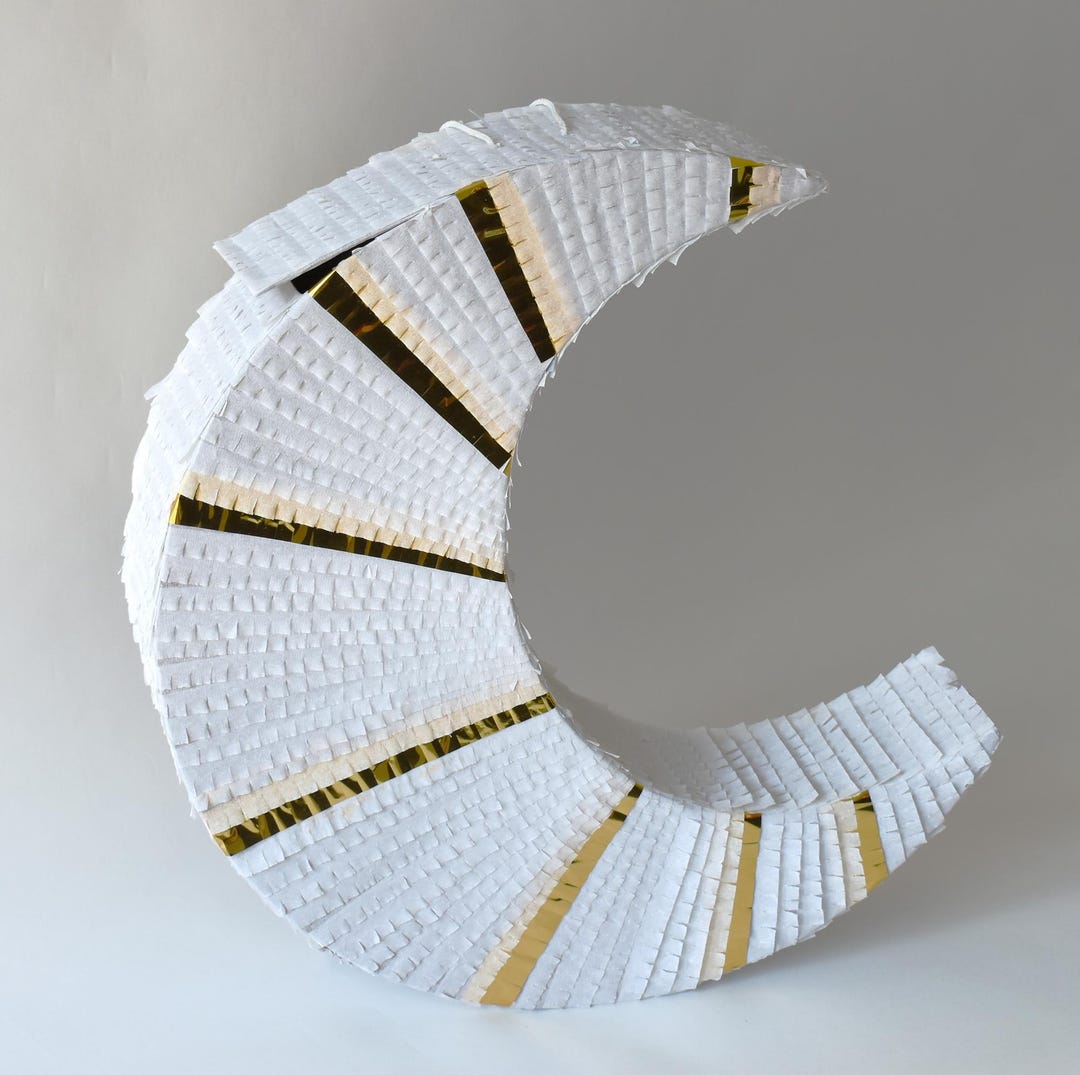 White Crescent Moon Pinata for Birthday Party 23 X 16 X 4 Inch, Pinata ...