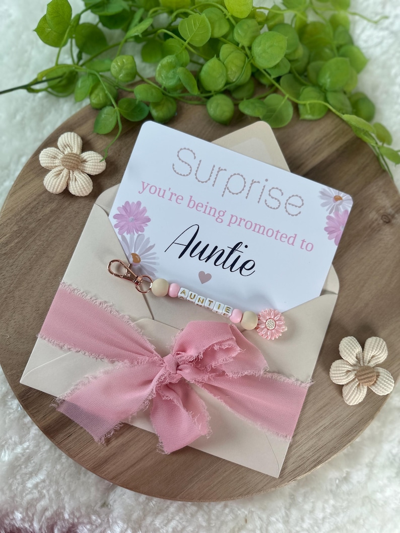 Announcement to Future Auntie Aunt Pregnancy Prégnant Baby Bébé Parents ...