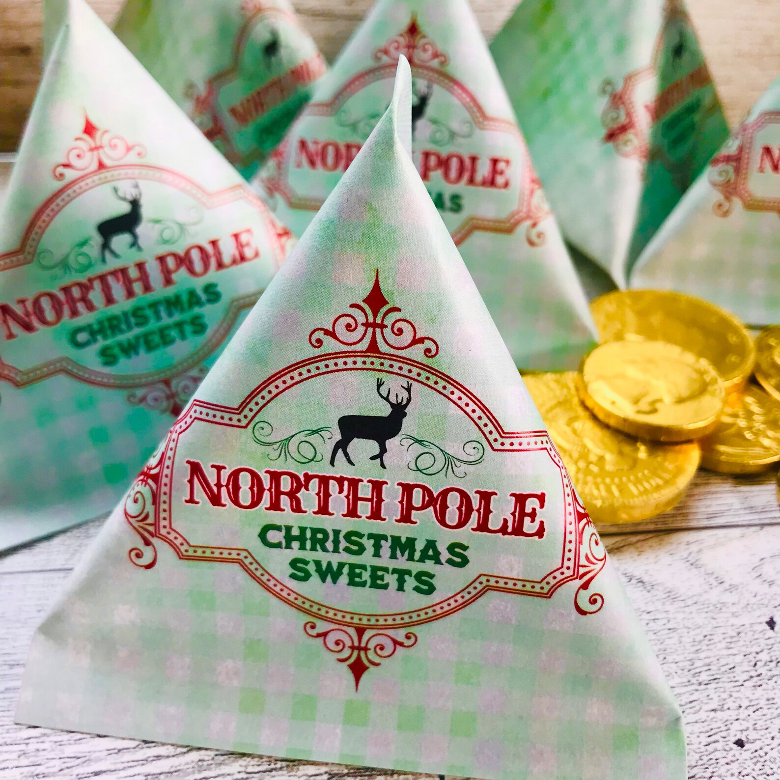 Printable Christmas Candy Favors, Pyramid Template, Triangular Candy ...