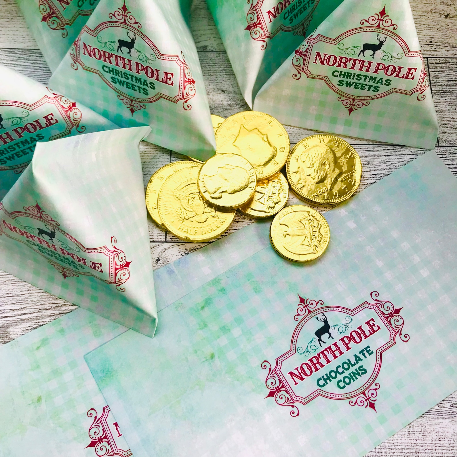 Printable Christmas Candy Favors, Pyramid Template, Triangular Candy ...