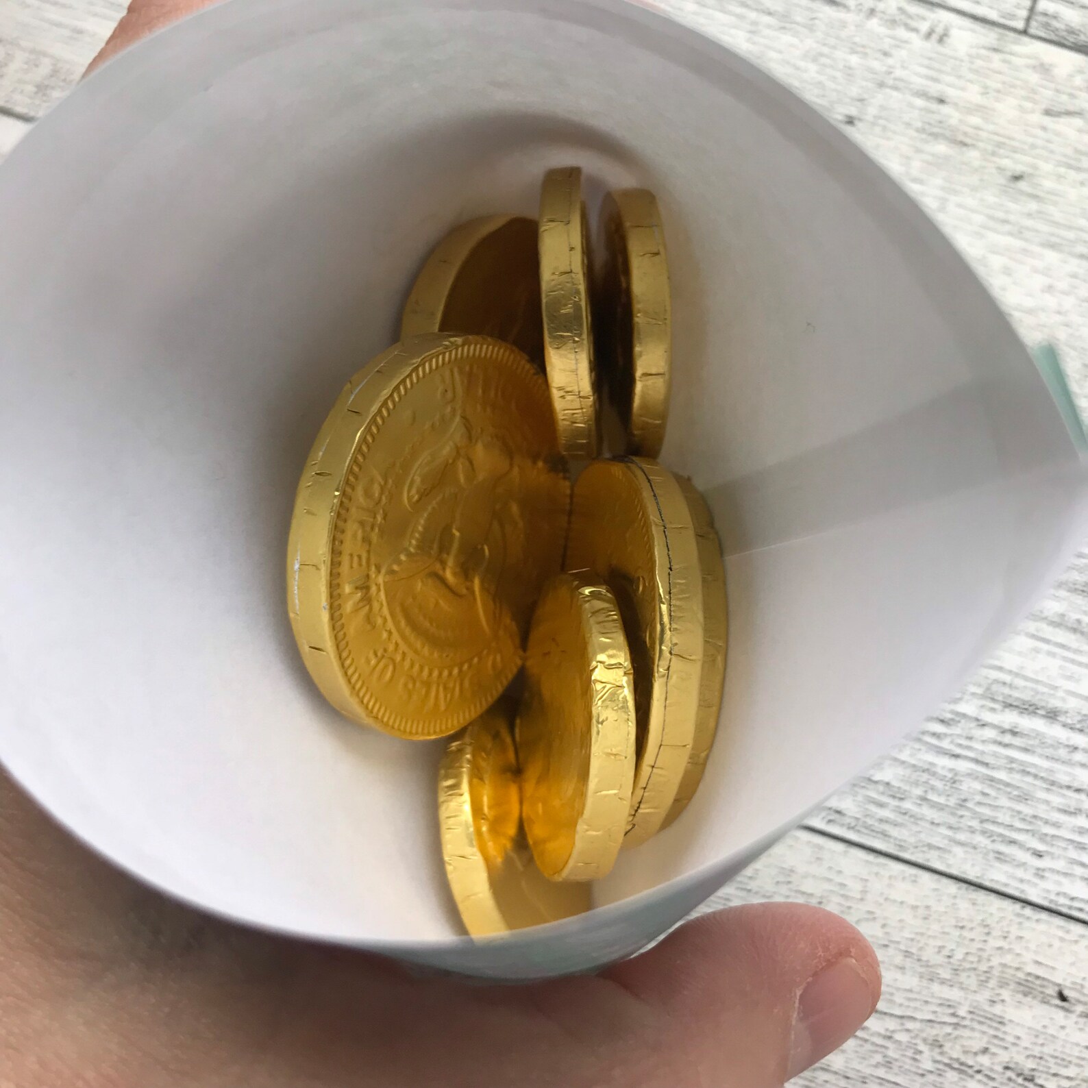 Printable Christmas Candy Favors, Pyramid Template, Triangular Candy ...