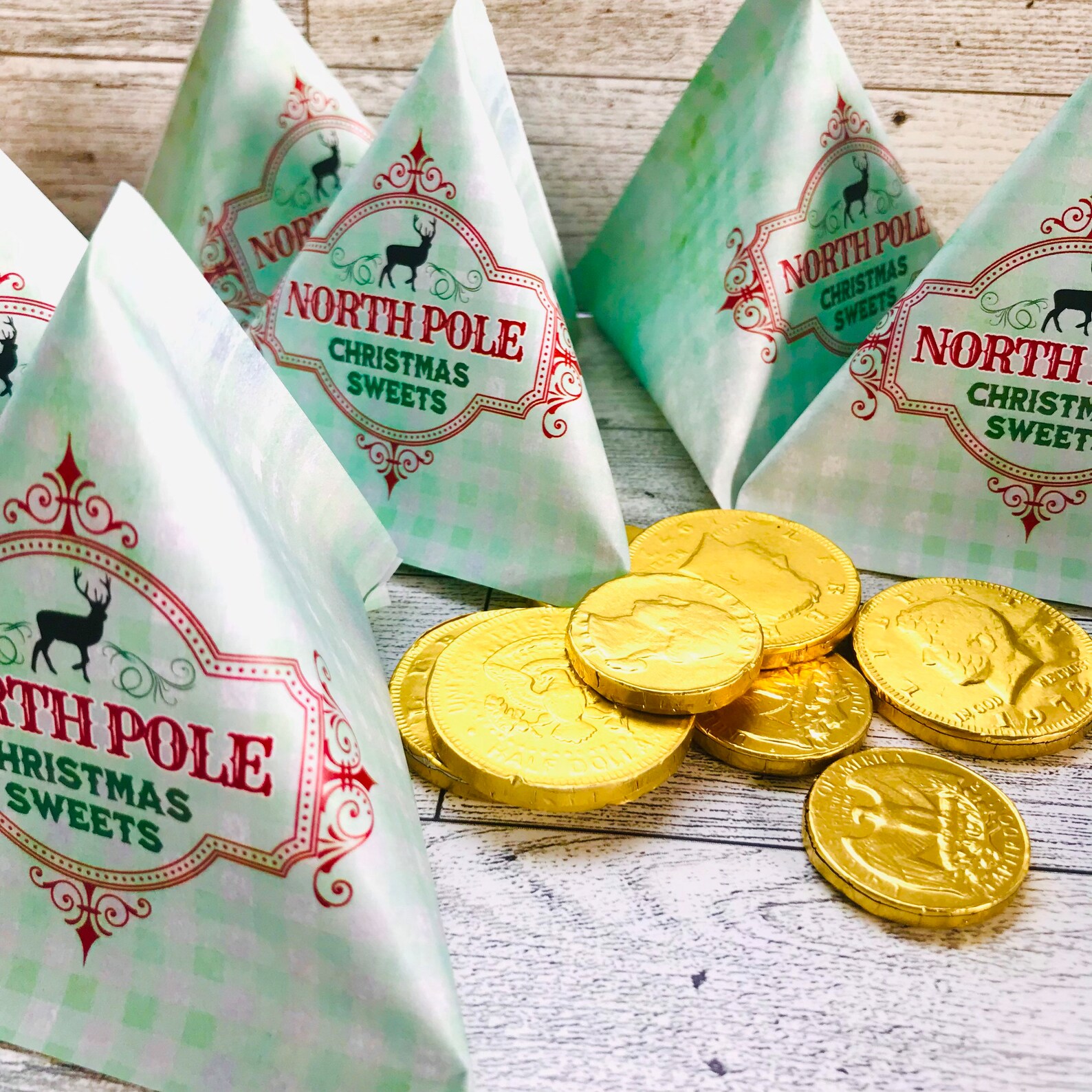 Printable Christmas Candy Favors, Pyramid Template, Triangular Candy ...