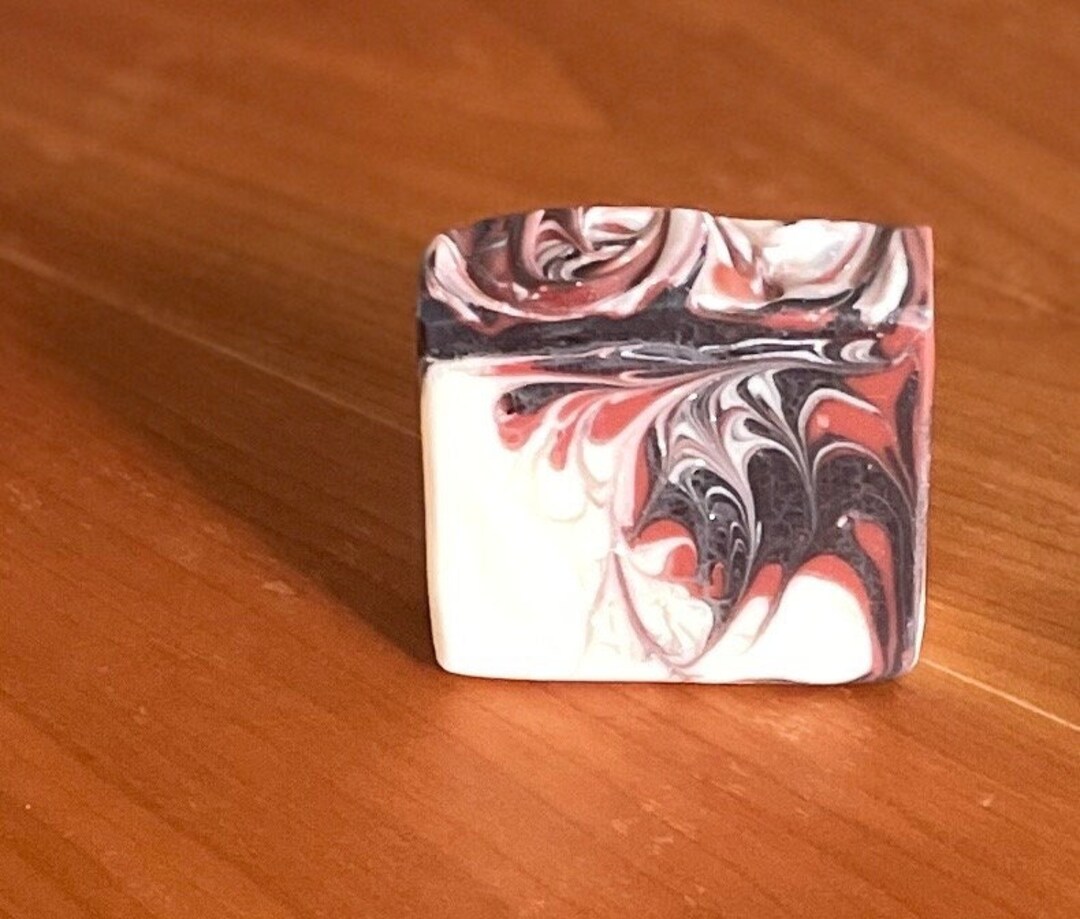 RAVEN Peppermint, Pachouli and Juniper Handcrafted Mango & Shea Butter ...