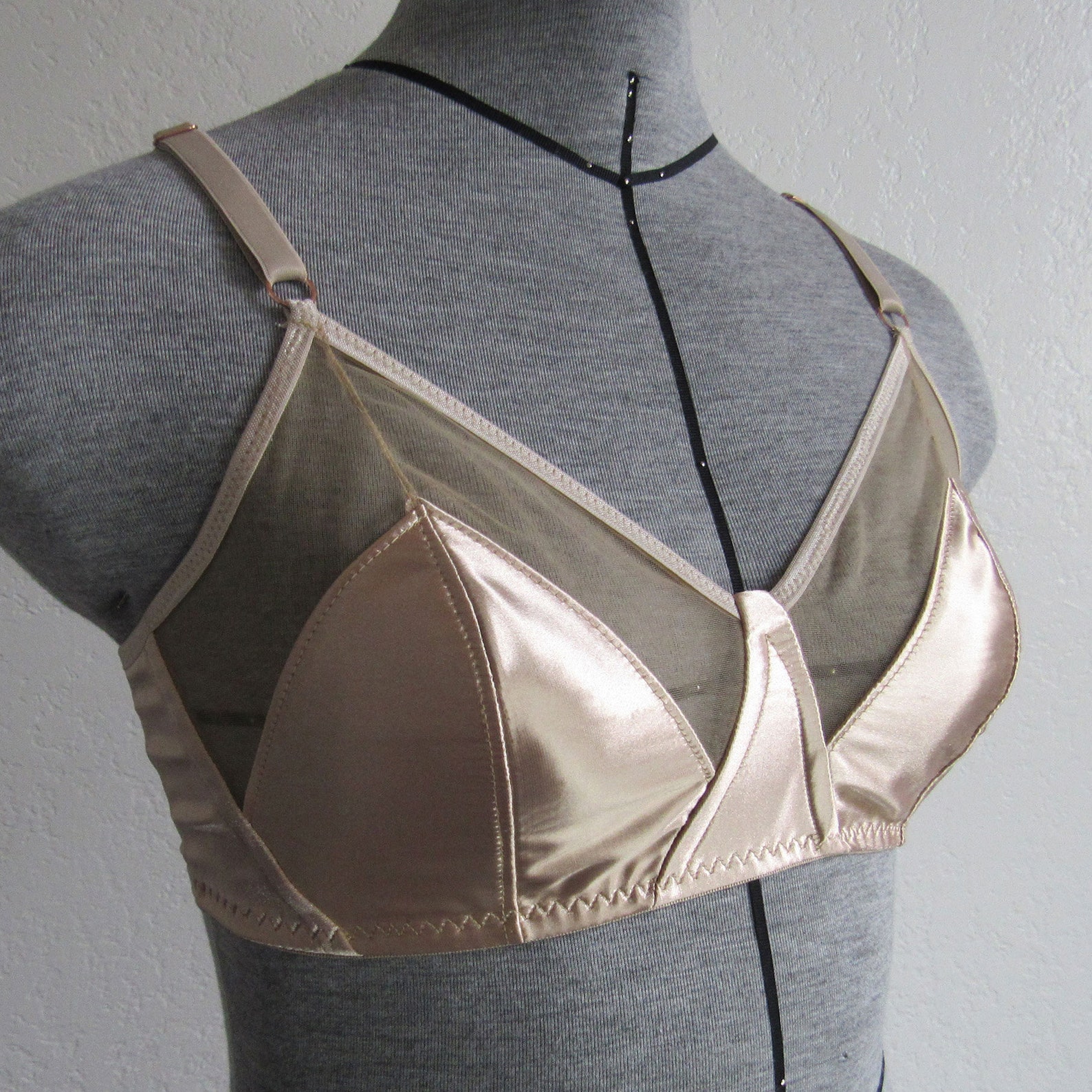 Zenita Wireless Bra PDF Sewing Pattern: Wire-free Bra for Low-stretch ...