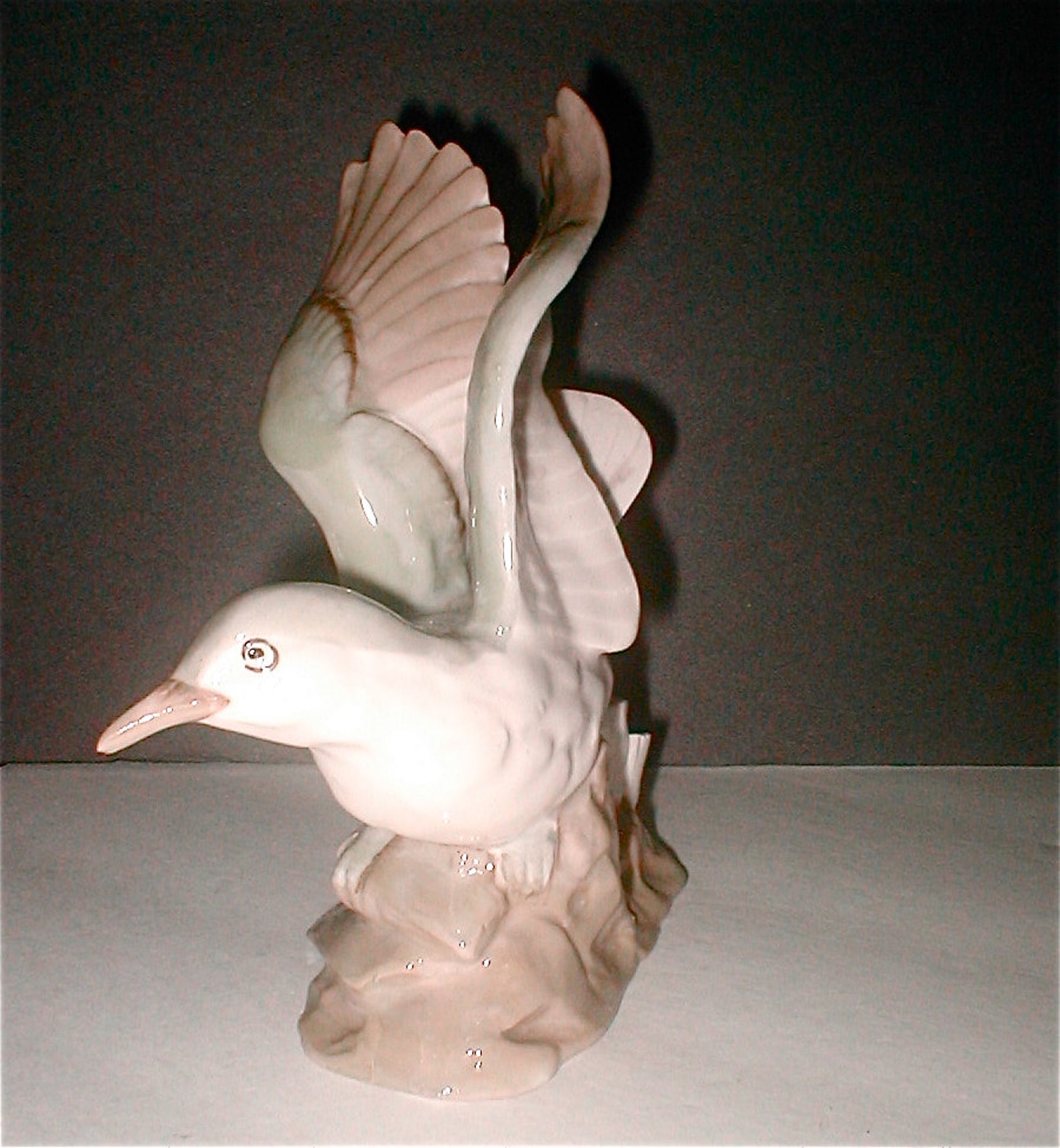 Aldon Porcelain Sea Bird Made in Japan 1974 Porcelain - Etsy