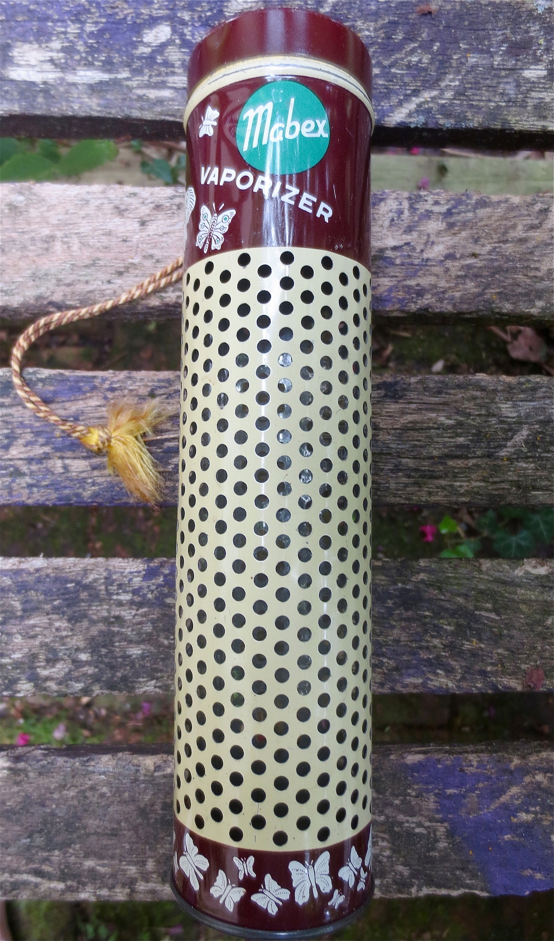 Mabex Vaporizer - Hang-up Tin Container Kills Moths - Vintage Closet ...