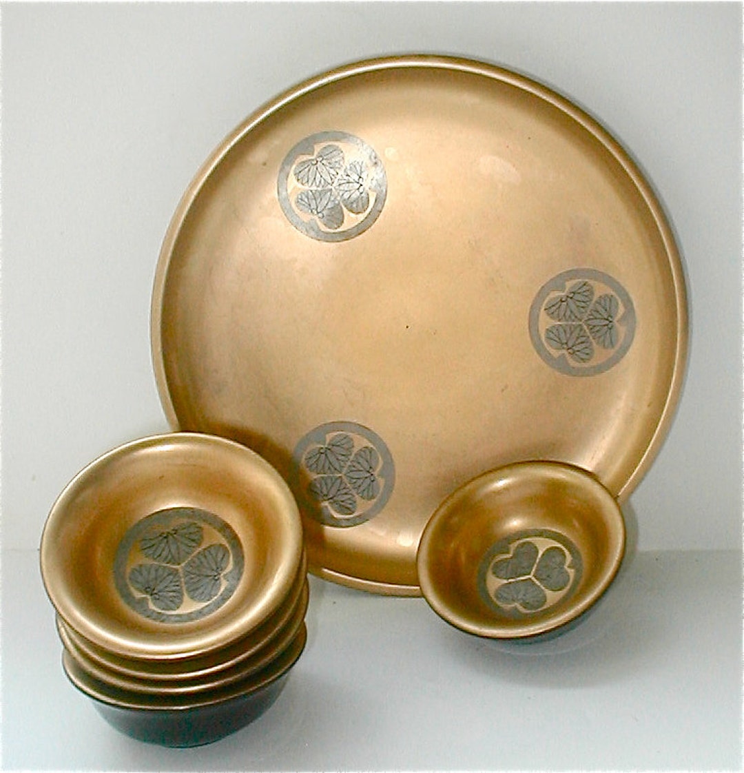 Japanese Gold Gilt Lacquerware Saki Set Tray With 5 Cups Gold Leaf and ...