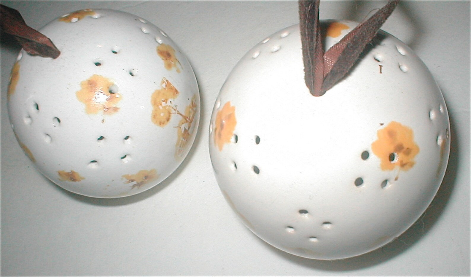 Porcelain Unicorn Ceramic Pomanders Closet Sachets the Recumbant Beast ...