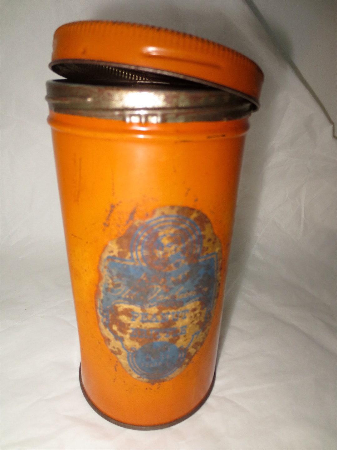 The Tale of the Mystery Tin - Pop up Snakes Gag Tin - Adams Old ...