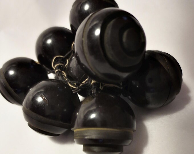 Deco Bakelite - 8 Large Carved Black Ball Buttons - Vintage 1940s - 15 ...