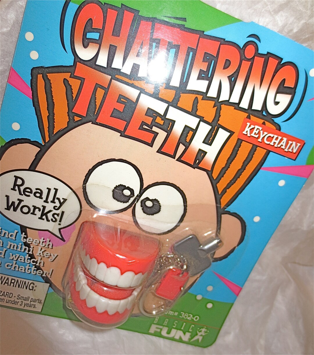Gags of Yore Classic Chattering Teeth Keychain Wind up Toy Ice Breaker ...