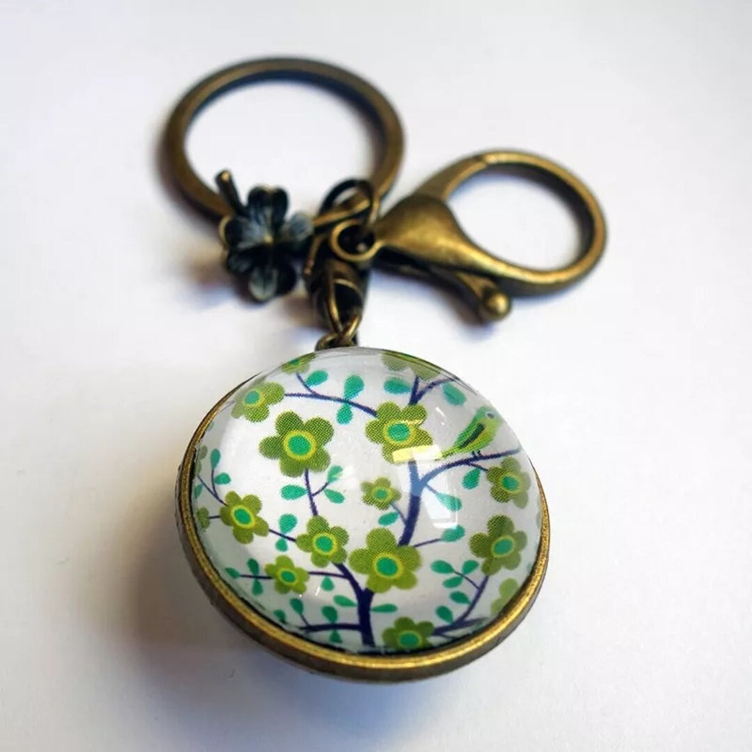 Reversible Keychain Tree of the Greenfinch - Etsy