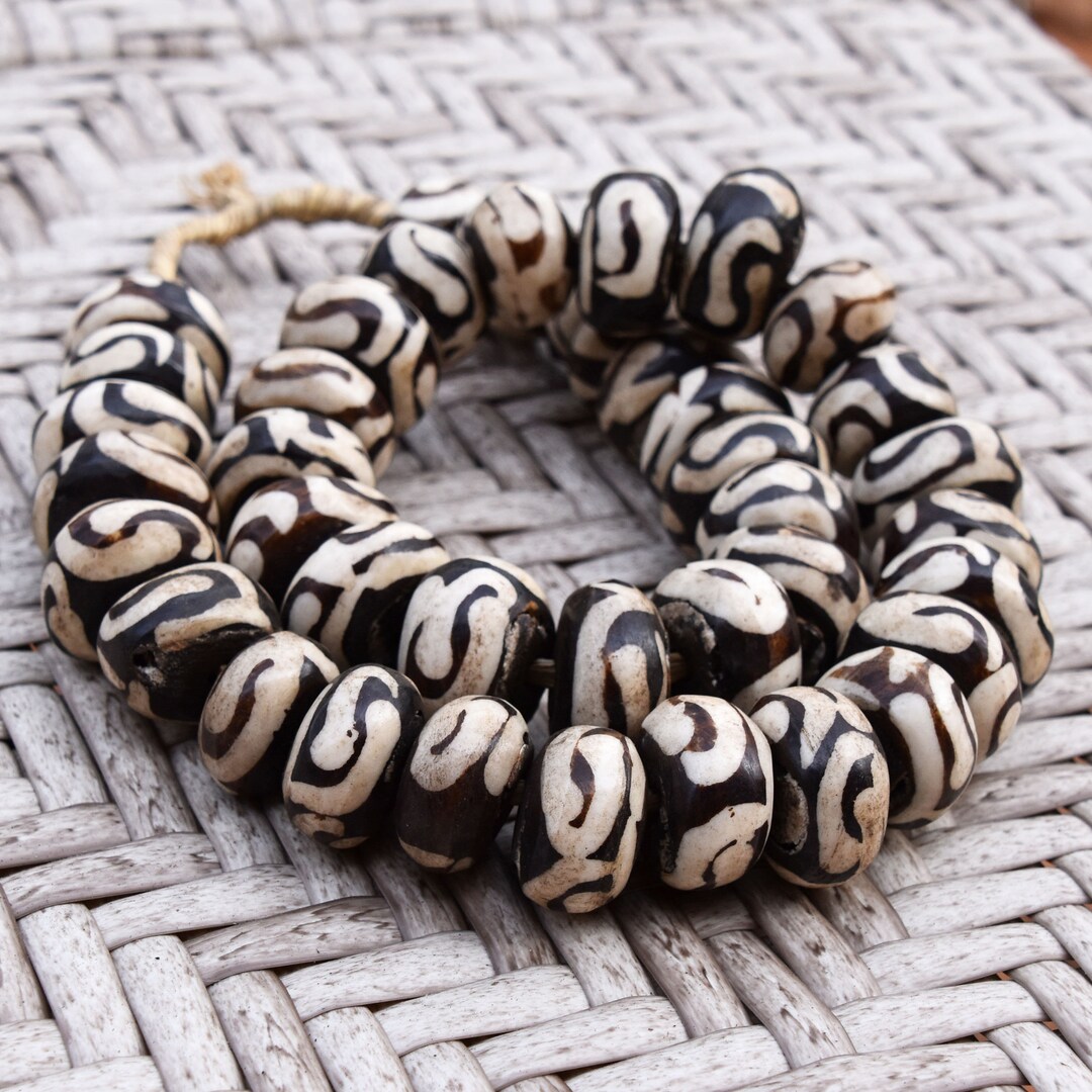 African Black & White Batik Bone Tribal Design Beads ~ Strand of 40 - Etsy