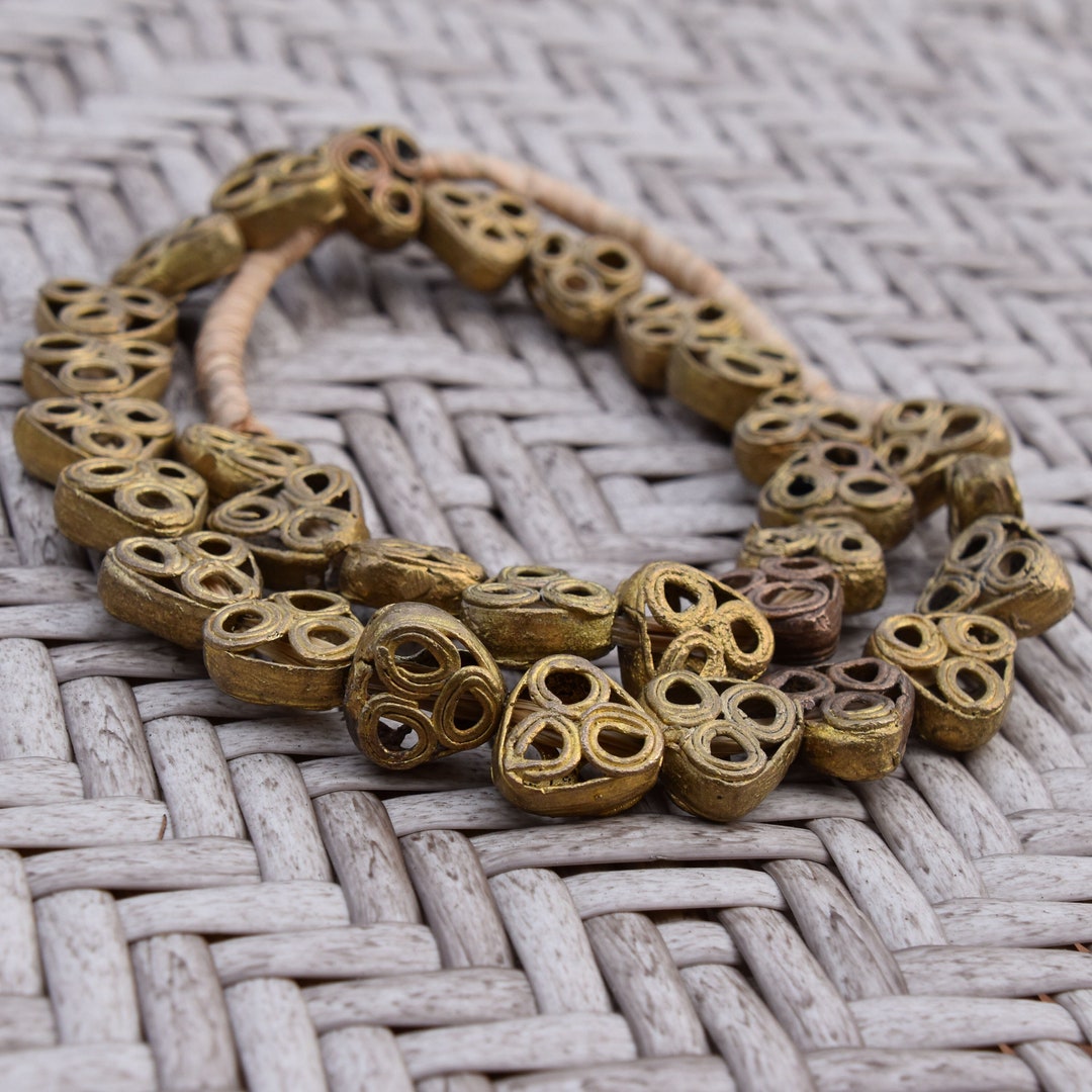 African Brass Filigree Three Circles Triangle Beads ~ Set of 30 - Etsy