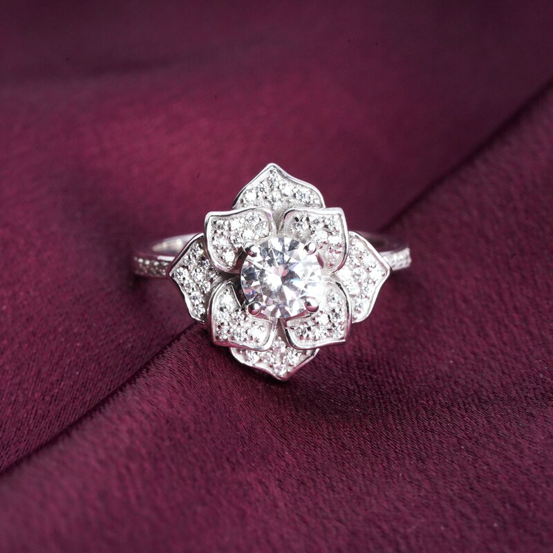 Diamond Flower Ring - Etsy