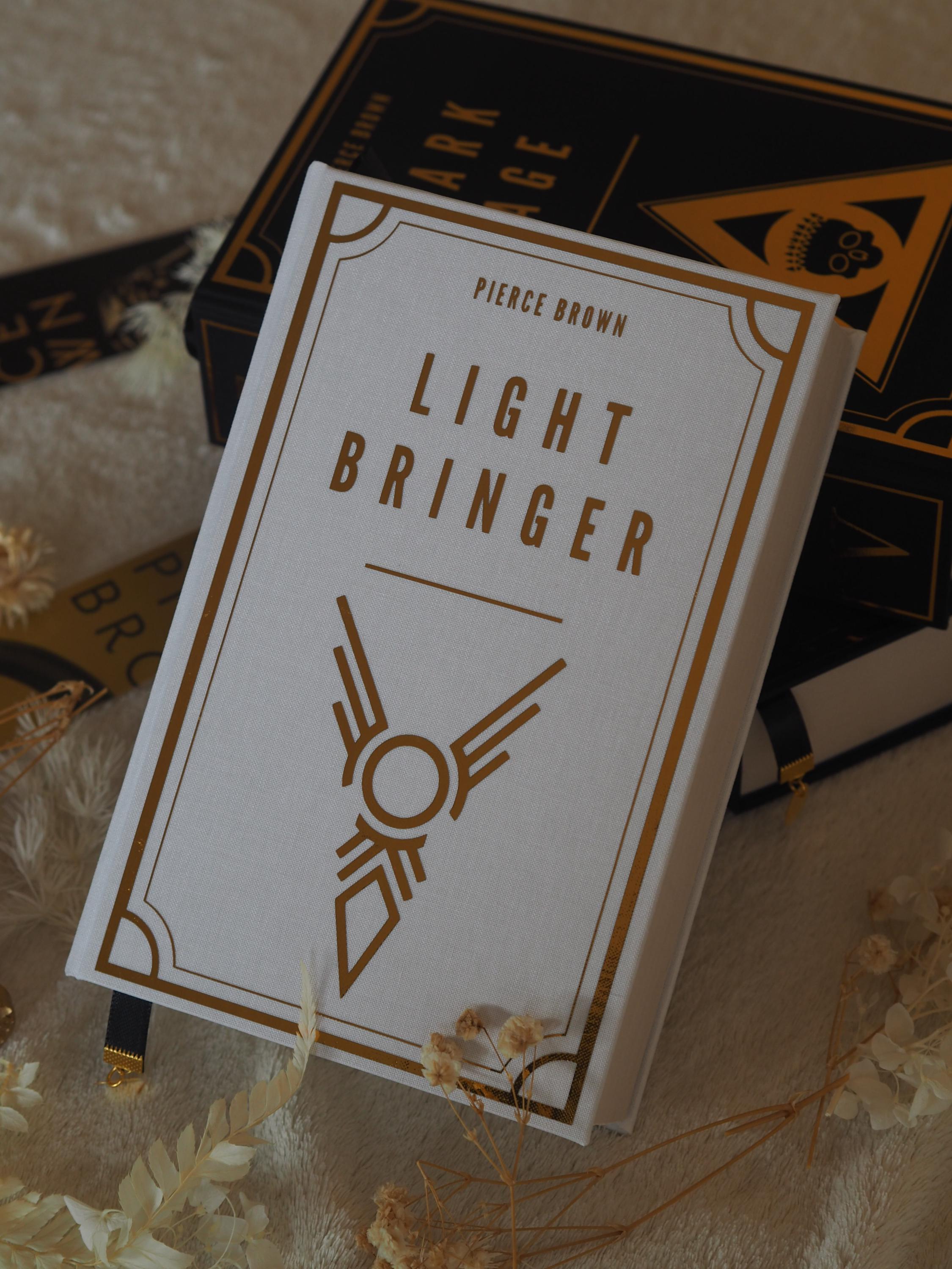 Red Rising Second Triology: Iron Gold, Dark Age & Light Bringer books 4 ...