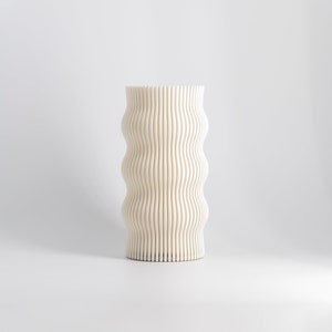 Wavy Table Lamp: 3D Printed Biodegradable Plastic, Unique Design - Etsy