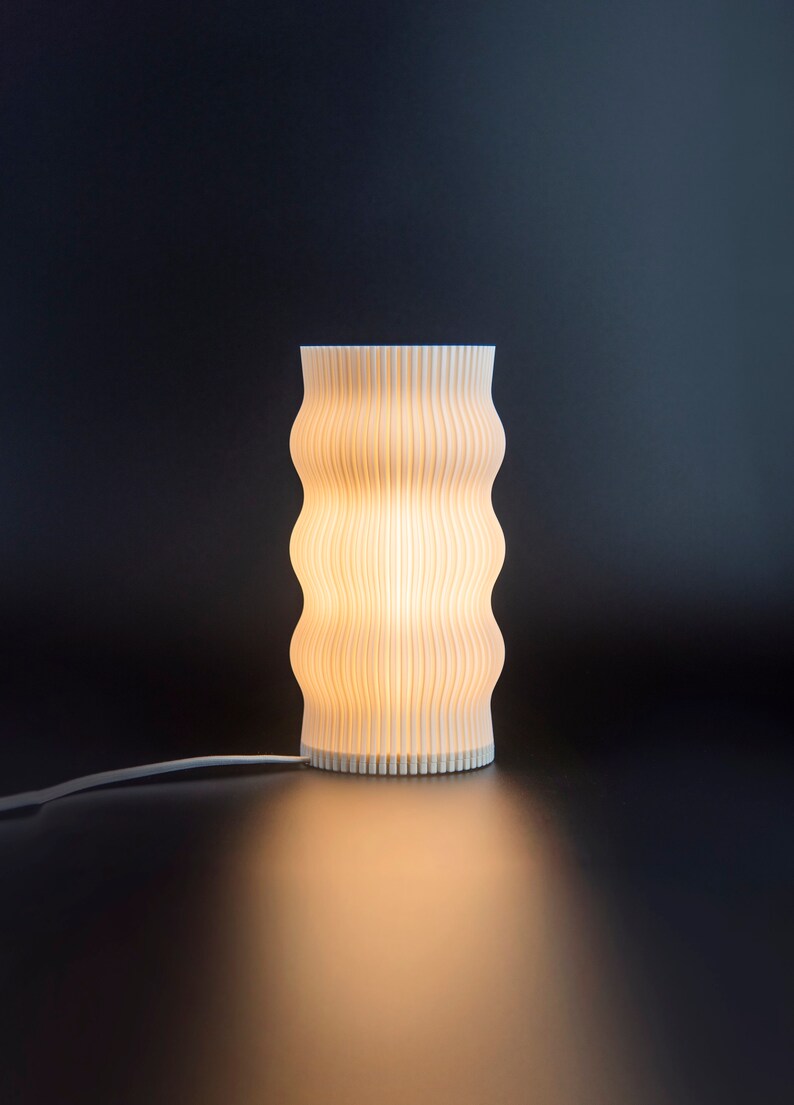 Wavy Table Lamp: 3D Printed Biodegradable Plastic, Unique Design - Etsy