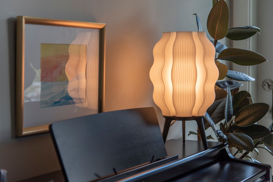 HIKARIBANA Lamp: Moonlit Ivory 3D Printed Table Lamp - Etsy