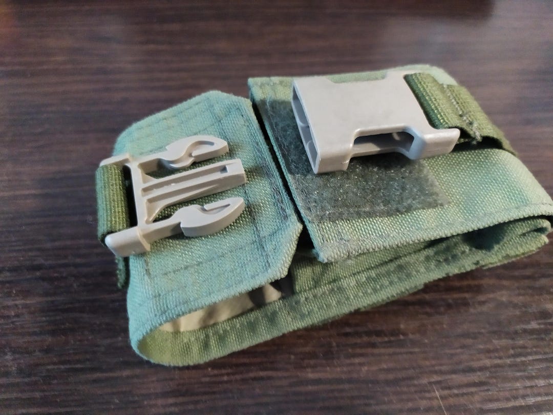 Universal Tactical Pouch Quick Release Latch for Flask, Flashlight ...