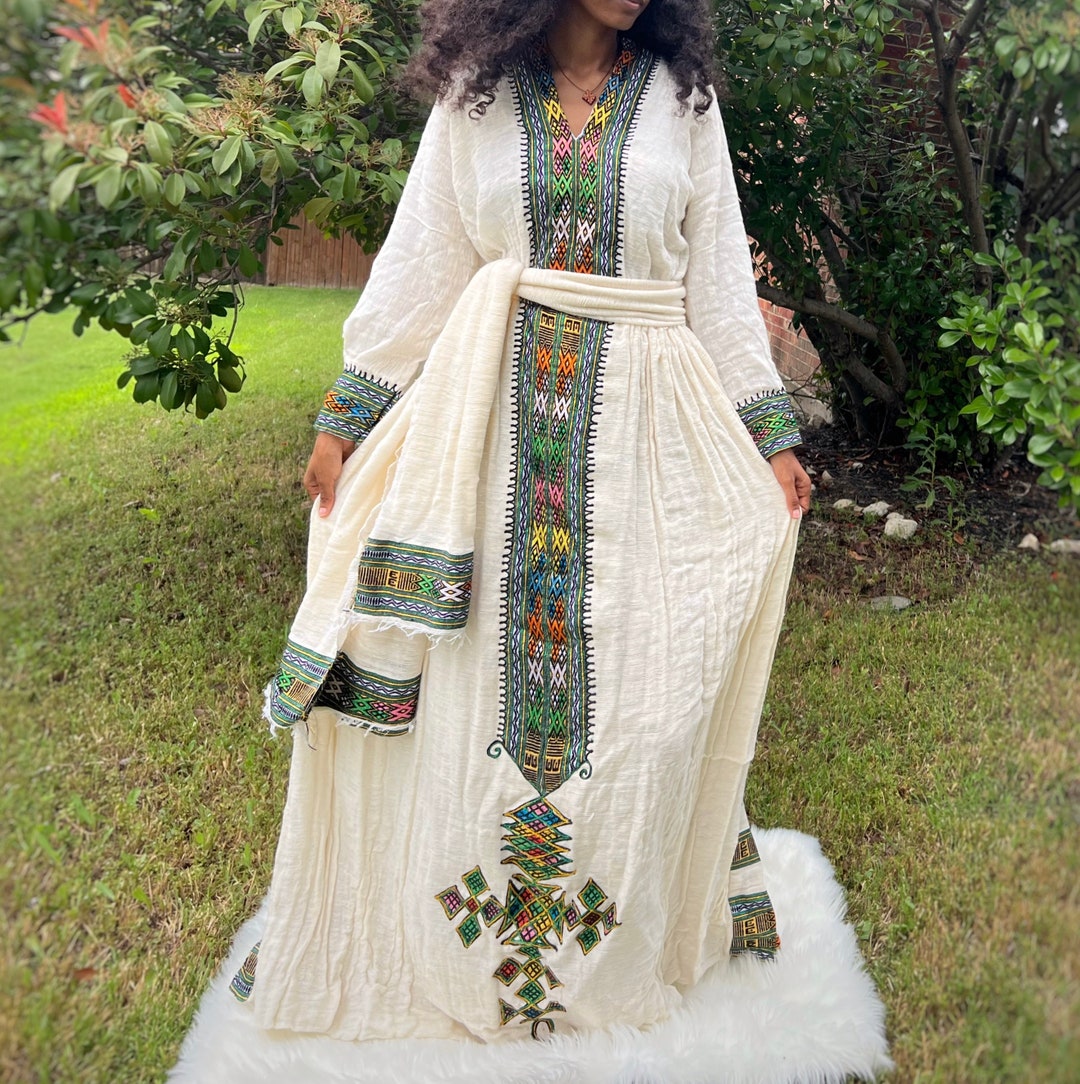 Lakomelza Collection • Ethiopian Wollo Amhara Dir-mag Fetil White Dress ...