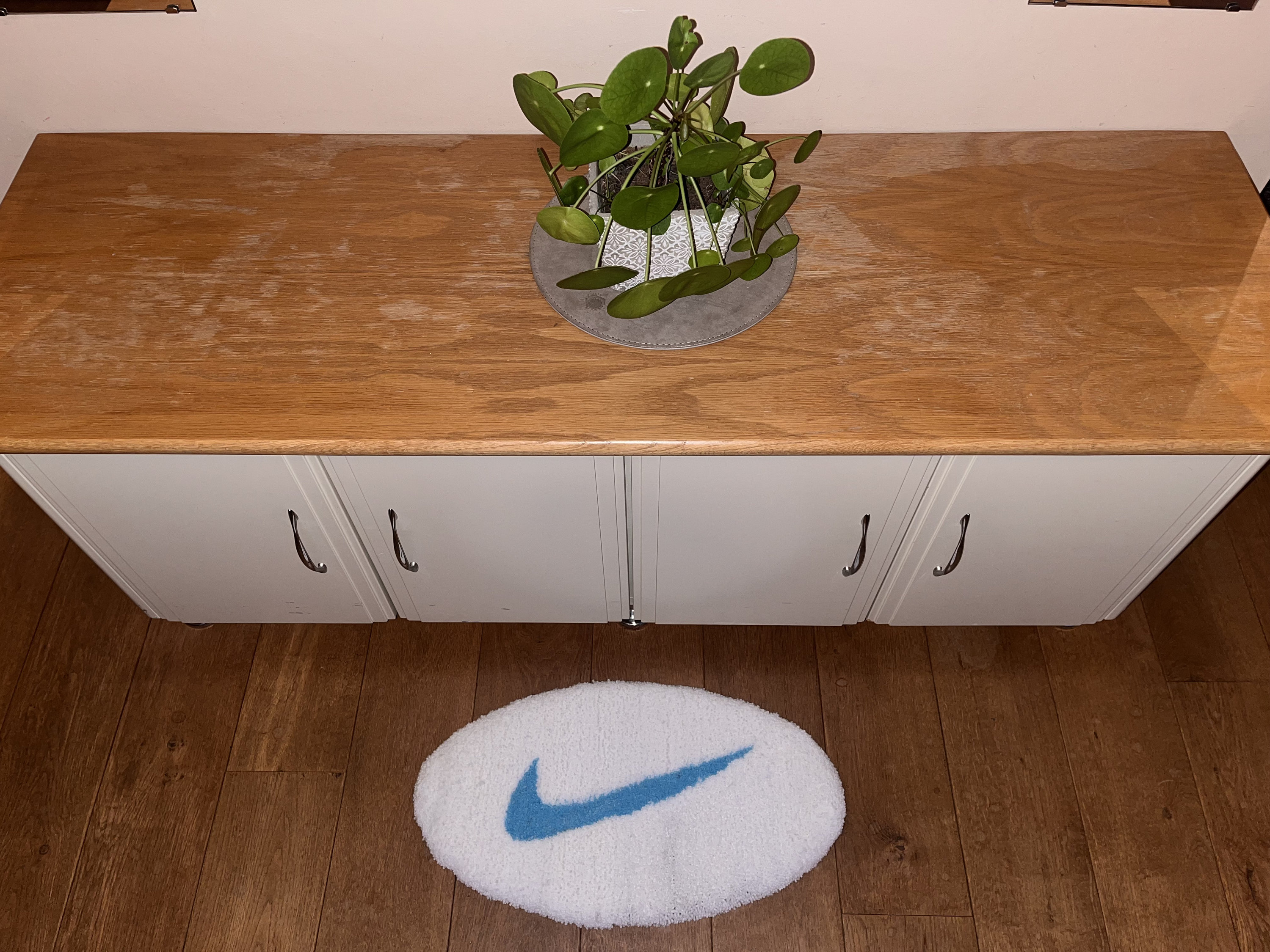 Hand Made Nike Rug Tiffany Blue Tick and White Background 24 X 12inches ...