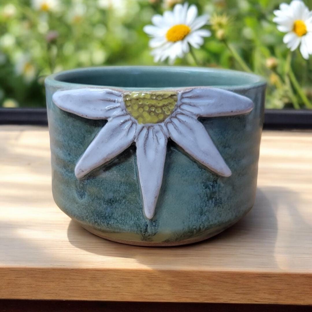 Daisy Bowl. Handmade Pottery. Great Gift for Somone Who Loves Flowers ...