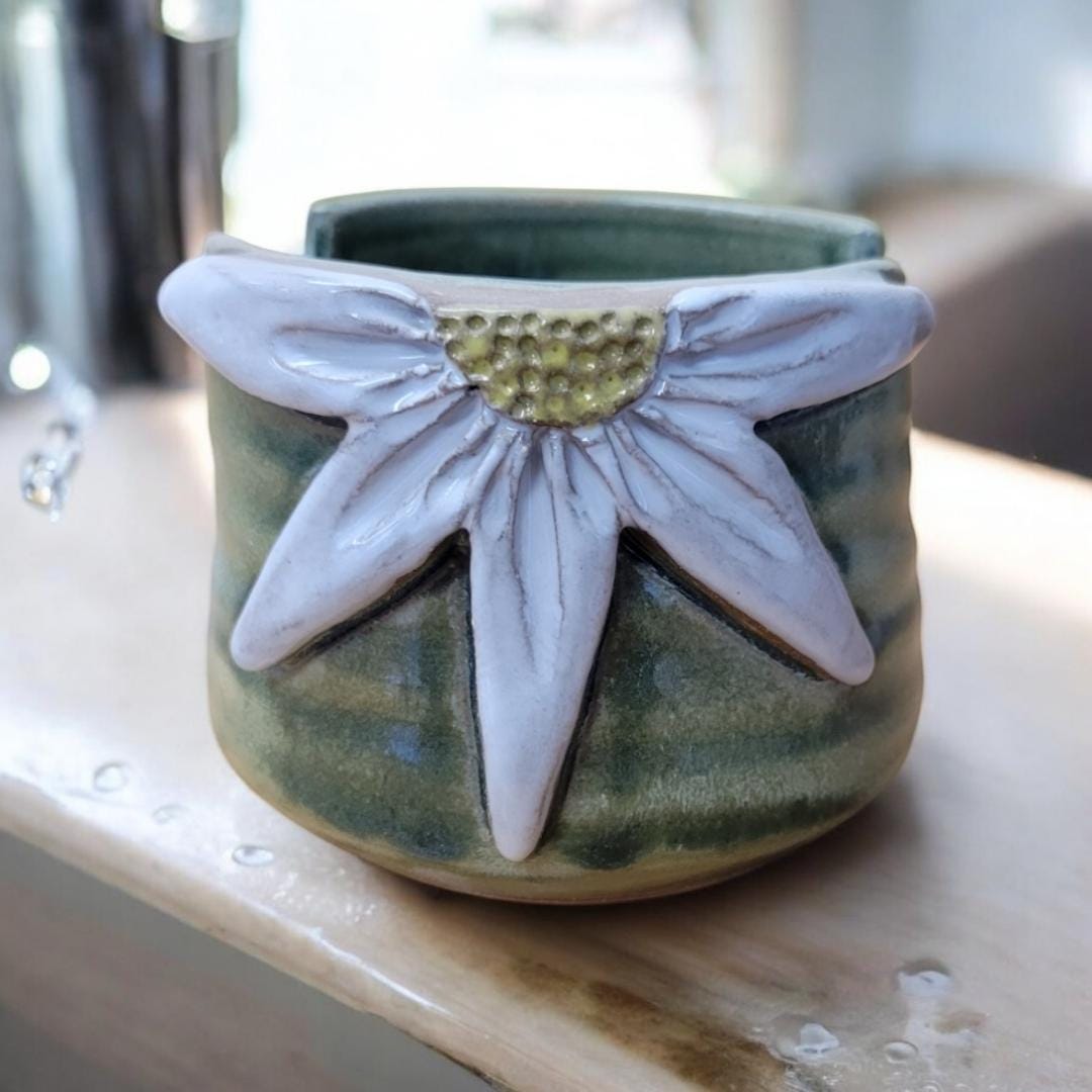 Daisy Sponge Holder. Handmade Pottery. A Great Gift for Anyone Who ...