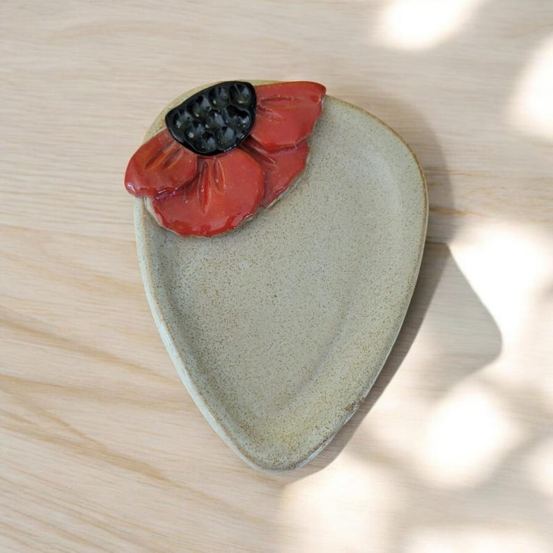 Poppy Spoon Rest. Handmade Pottery. Perfect Way to Hold Your Spoon! - Etsy