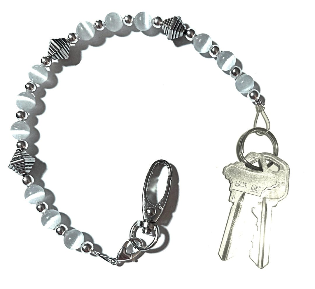 White Key Keeper 12" With Retractable Reel Women's Beaded Hand Strap ...