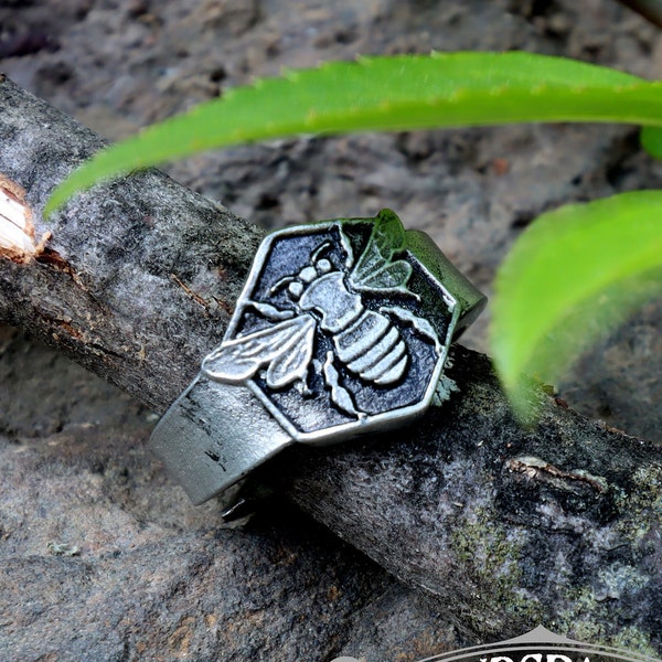 Bee Ring - Etsy