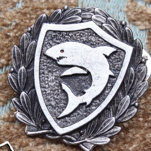 Kelpie Heraldic Badge Heraldry Cosplay Pin Handcrafted - Etsy