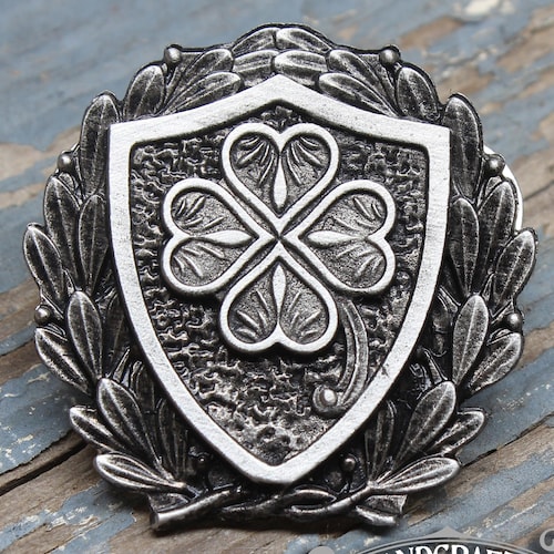 Raven Heraldic Badge Heraldry Cosplay Pin Handcrafted - Etsy