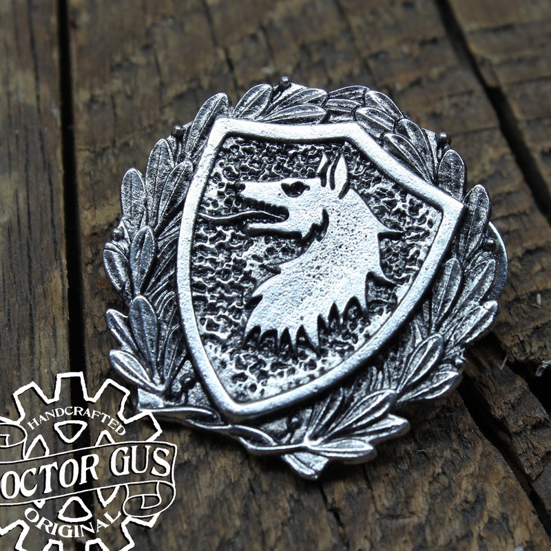 Wolf Pin - Etsy