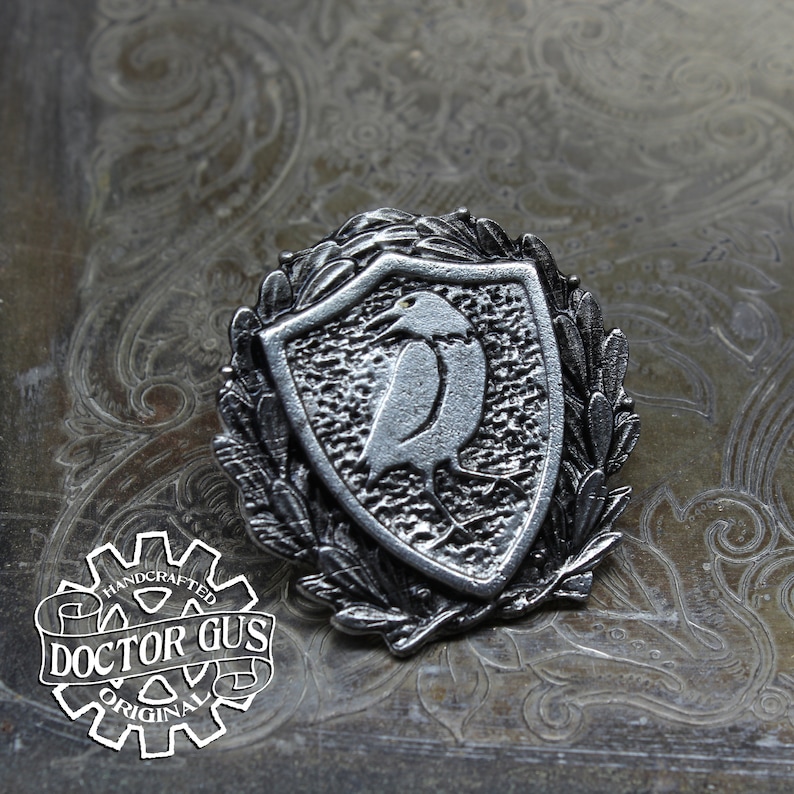 Raven Heraldic Badge Heraldry Cosplay Pin Handcrafted | Etsy
