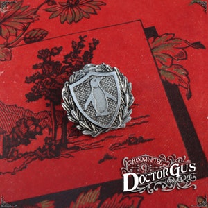 Penguin Heraldic Badge - Heraldry Cosplay Pin - Handcrafted Pewter ...