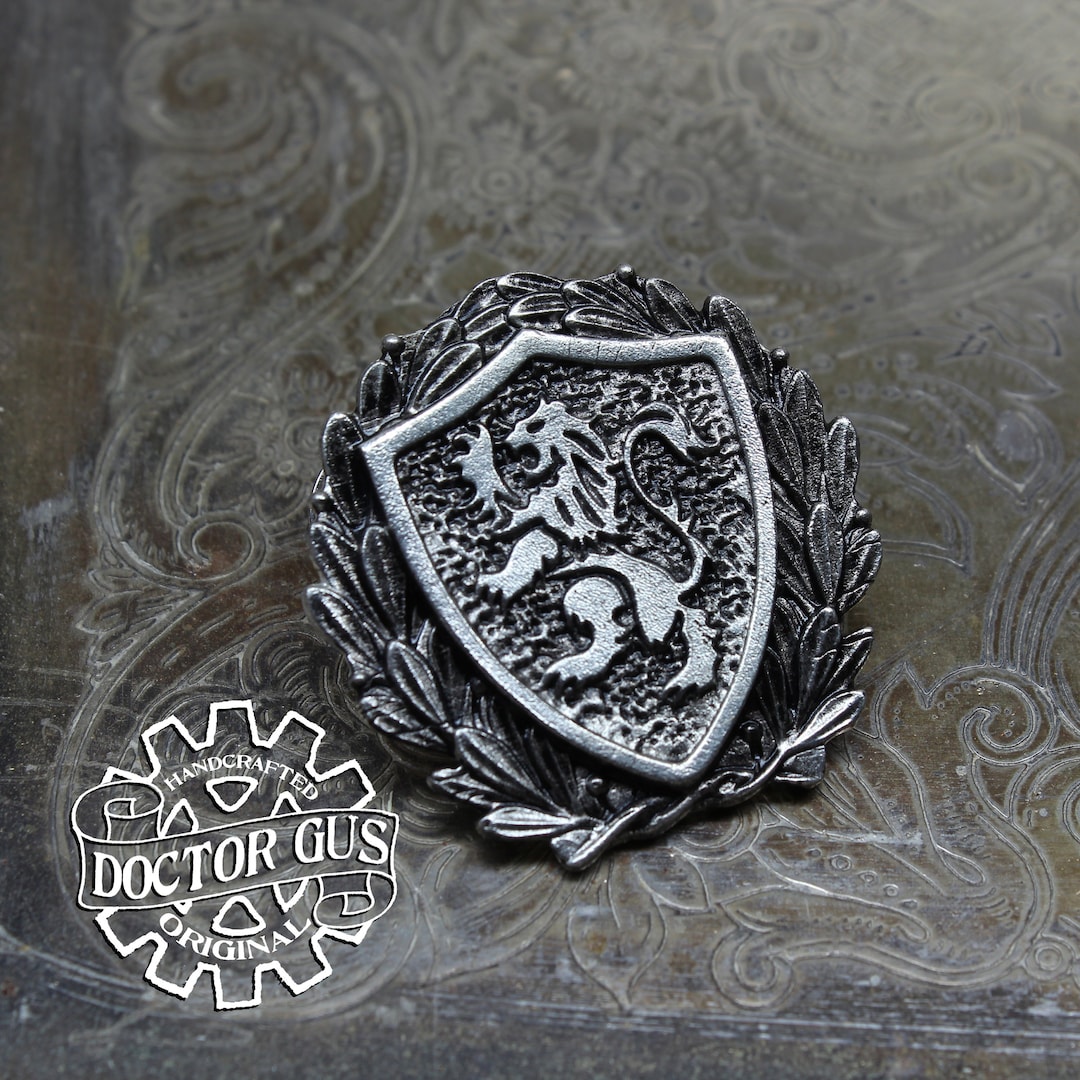 Lion Heraldic Badge - Heraldry Cosplay Pin - Handcrafted Pewter ...