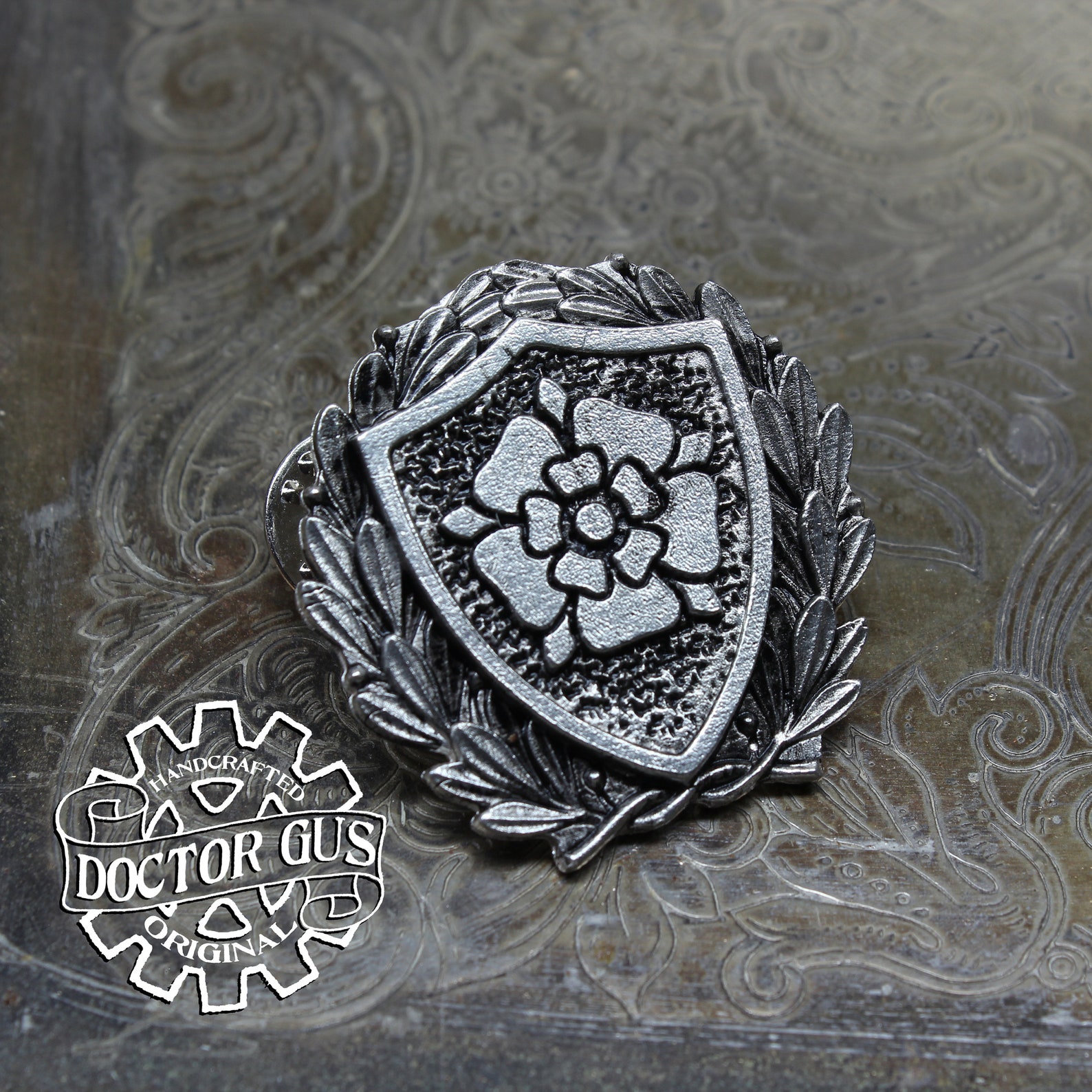 Tudor Rose Heraldic Badge - Heraldry Cosplay Pin - Handcrafted Pewter ...