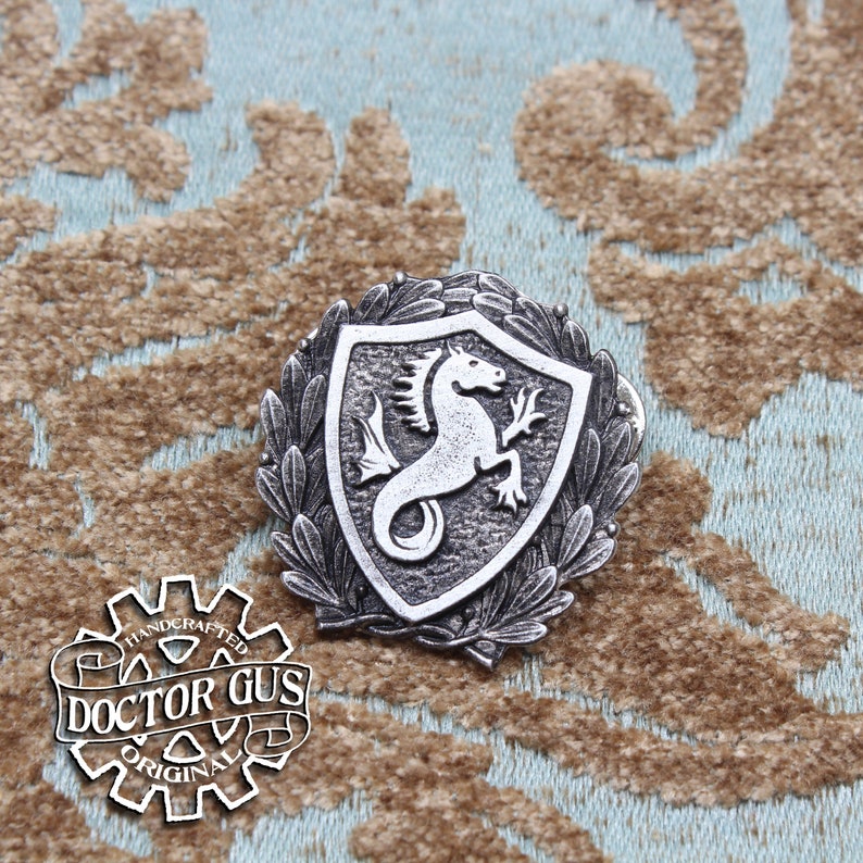 Kelpie Heraldic Badge Heraldry Cosplay Pin Handcrafted - Etsy