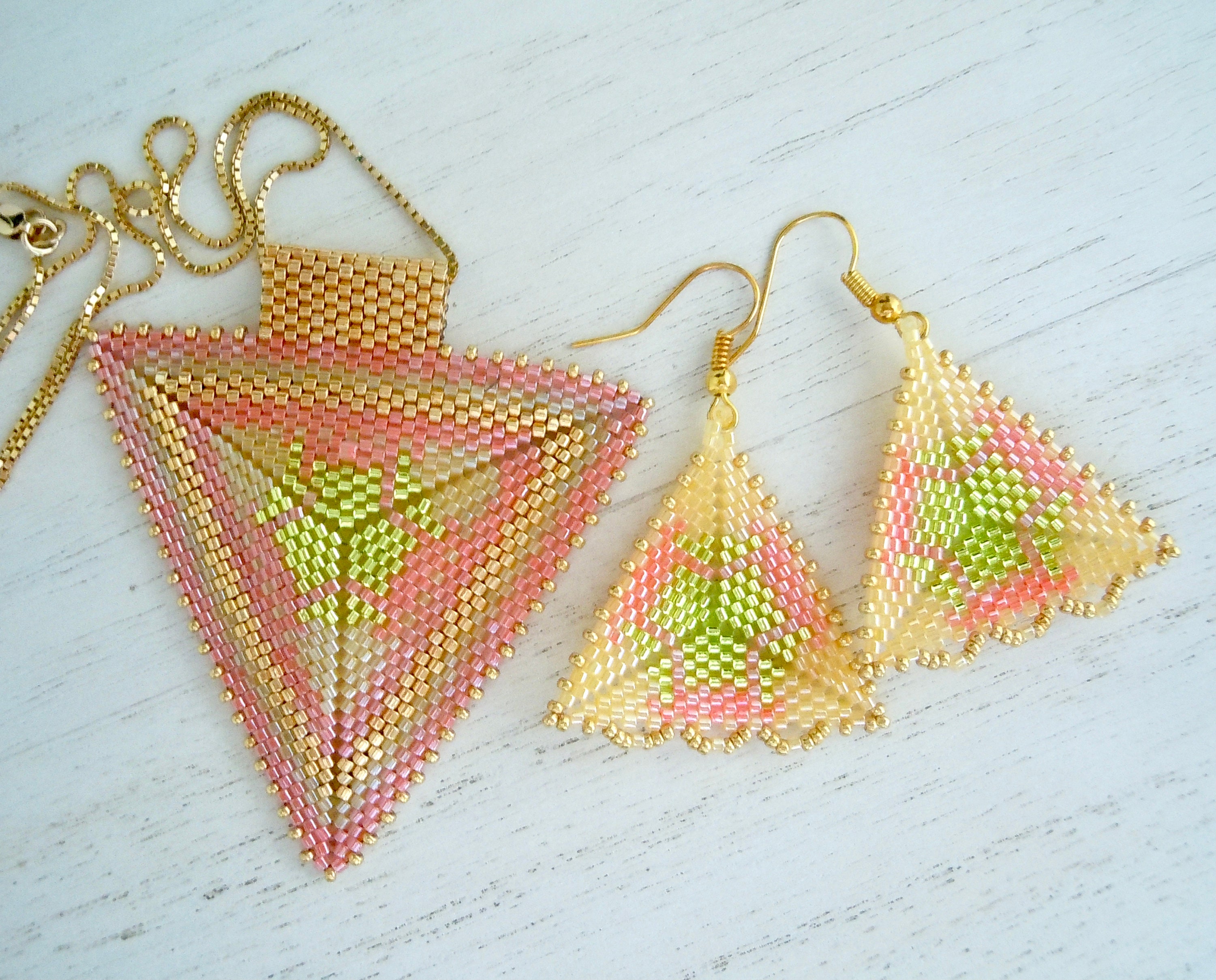 Peyote Pattern Seed Bead Pattern Peyote Pendant Beading - Etsy