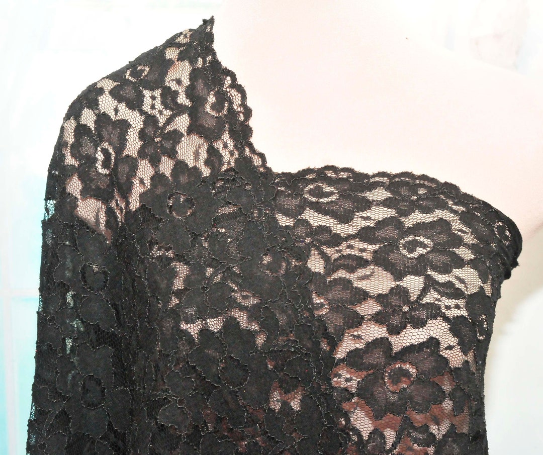 Stretch Re-embroidered Double Scallop Lace 52/54" Wide 1 Yard..black ...