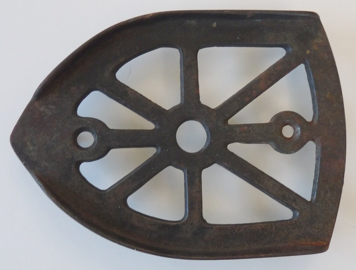 Antique Cast Iron Trivet Sad Iron Shield Primitive Household - Etsy