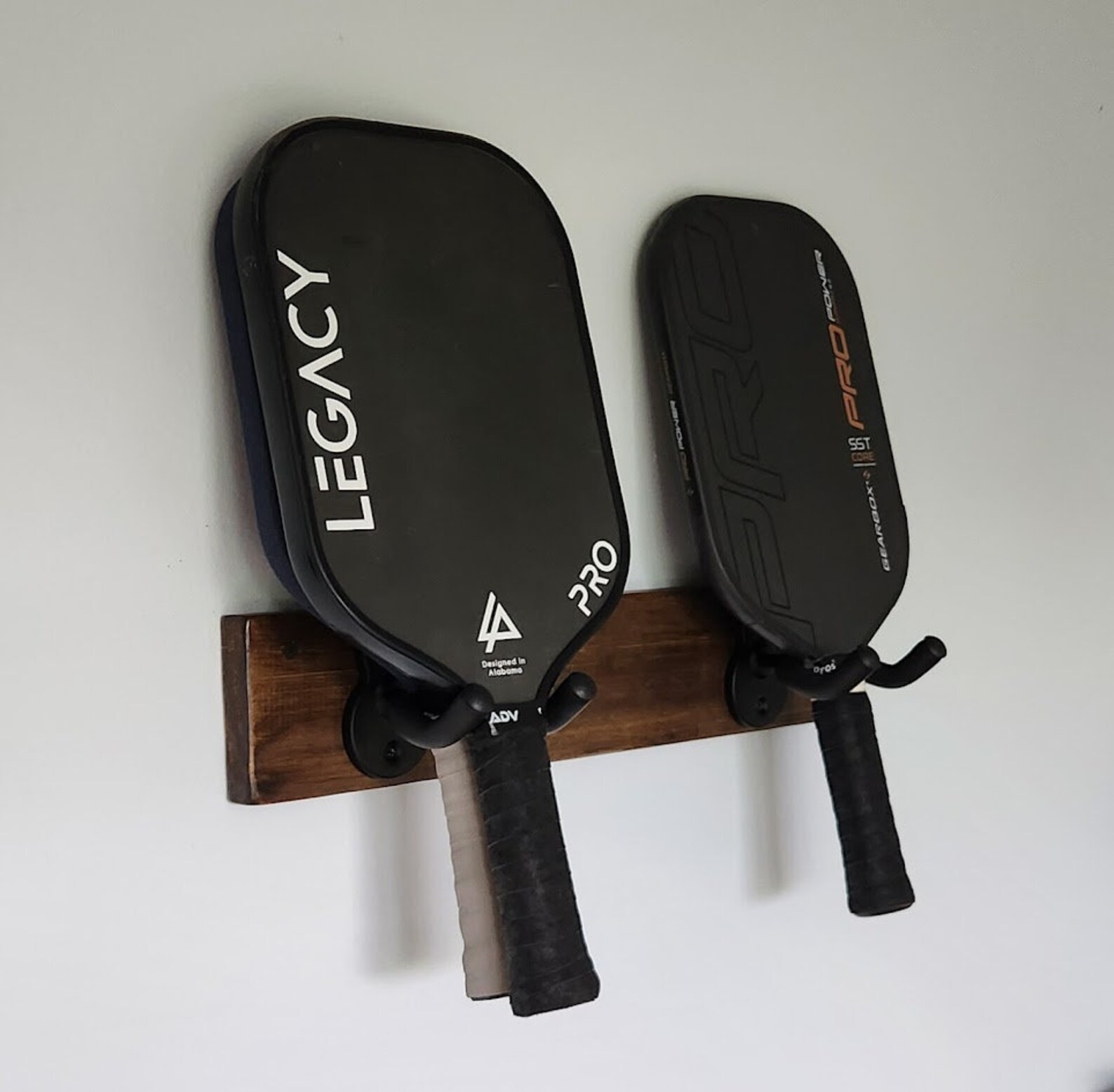 Stained Wood Pickleball Paddle Wall Mount Display – Pickleball Paddle ...
