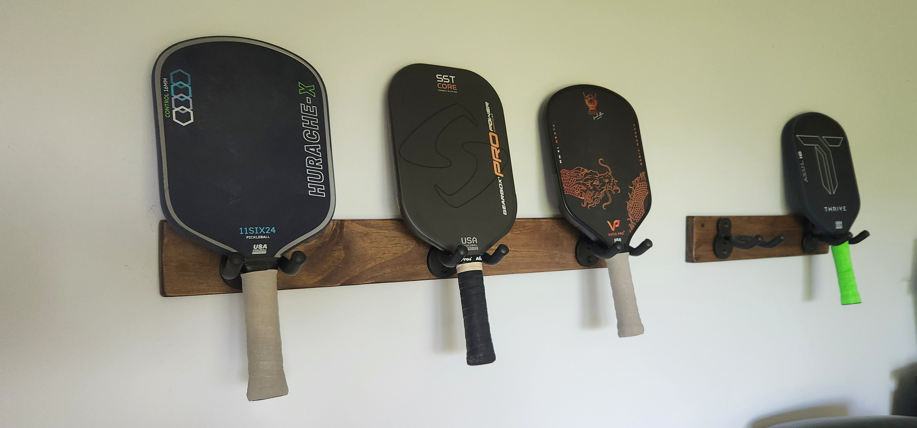 Stained Wood Pickleball Paddle Wall Mount Display – Pickleball Paddle ...