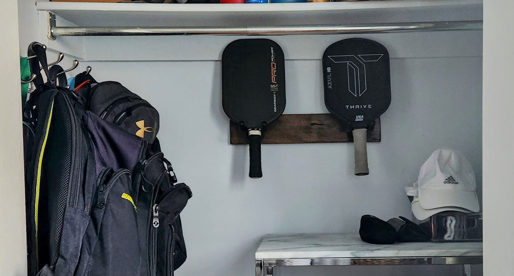 Stained Wood Pickleball Paddle Wall Mount Display – Pickleball Paddle ...