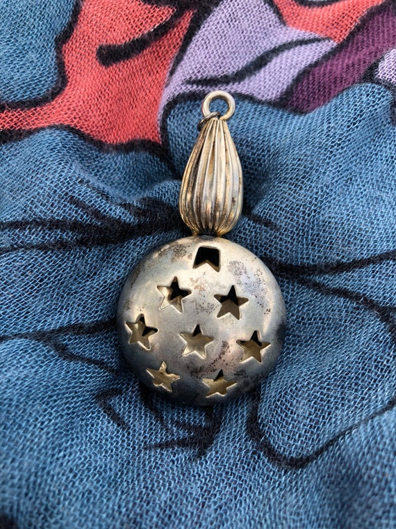 vintage silver star - Gem